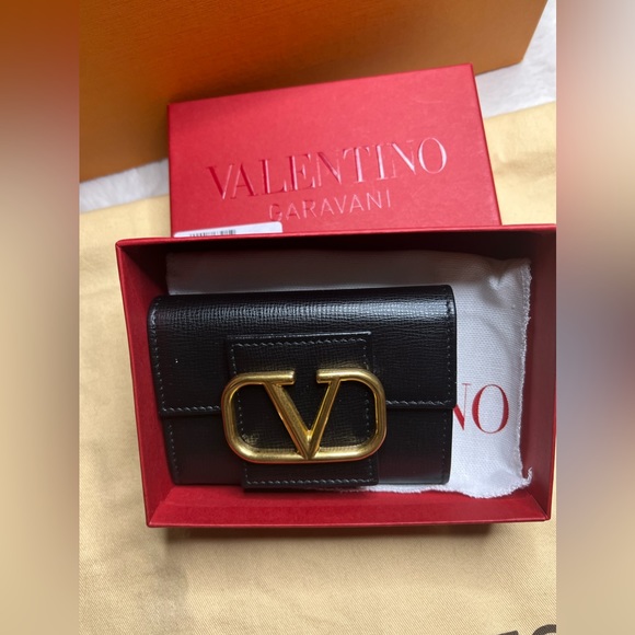 Valentino Garavani | Bags | Authentic Valentino Compact Walletcard ...